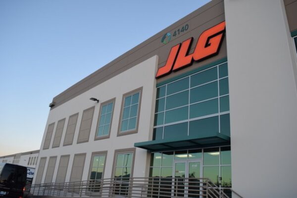 On site: We check out the new JLG Industries parts distribution center ...