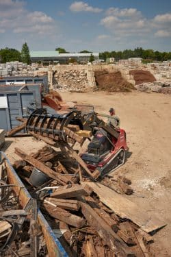 Toro Introduces Giant Dingo TXL 2000 with Telescoping Arms to Compete ...