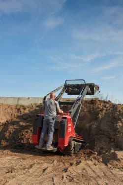 Toro Introduces Giant Dingo TXL 2000 with Telescoping Arms to Compete ...