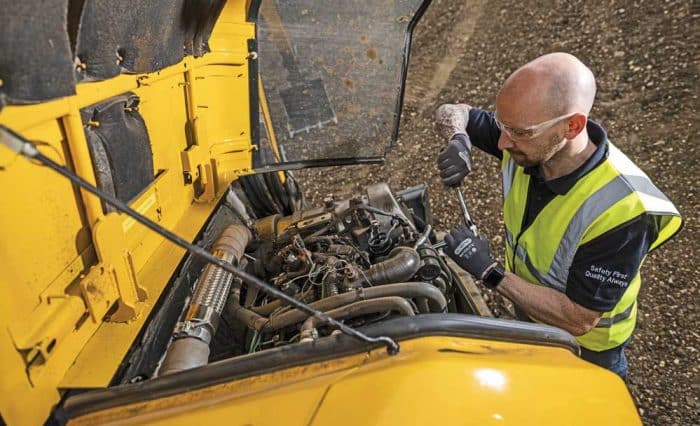 Beat the Heat: Daily Maintenance for Off-Highway Diesel Engines Dealing ...