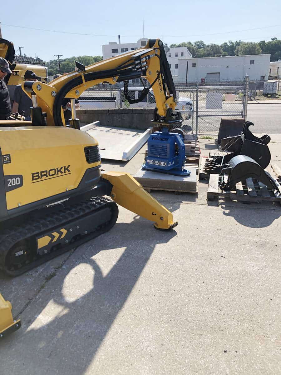 Cool Collab: Brokk Partners with Vacuworx to Offer Vacuum Lifting ...