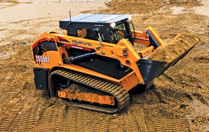 John Deere Introduces Large-Frame Skid Steer/Track Loaders