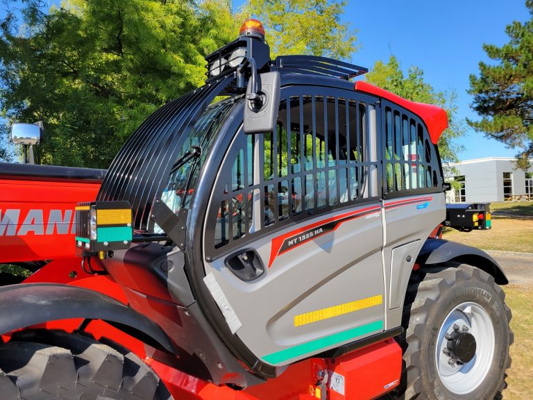 Aerial Lifts Archives - Compact Equipment Magazine