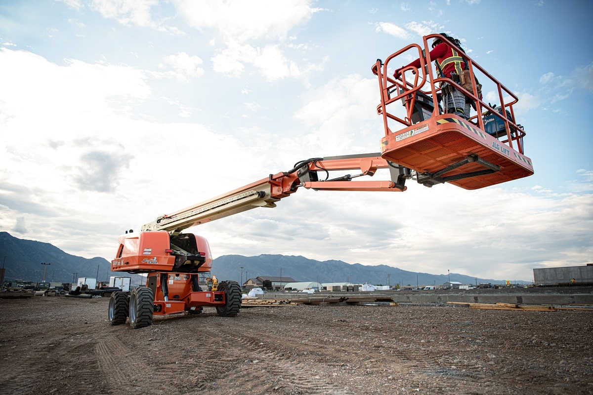 JLG Wins Two Product of the Year IAPA Awards — Compact Equipment Magazine