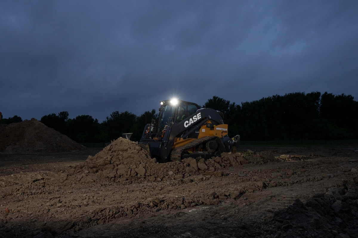 Innovative Iron Awards: Case’s Minotaur DL550 Compact Dozer Tool ...