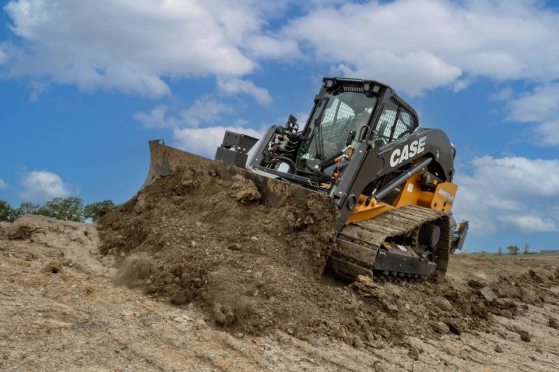 Photos! CASE Introduces One-of-a-Kind Minotaur DL550 Compact Dozer ...