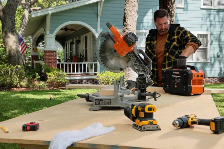 Generac Enters Portable Battery Market with GB1000 and GB2000 Units