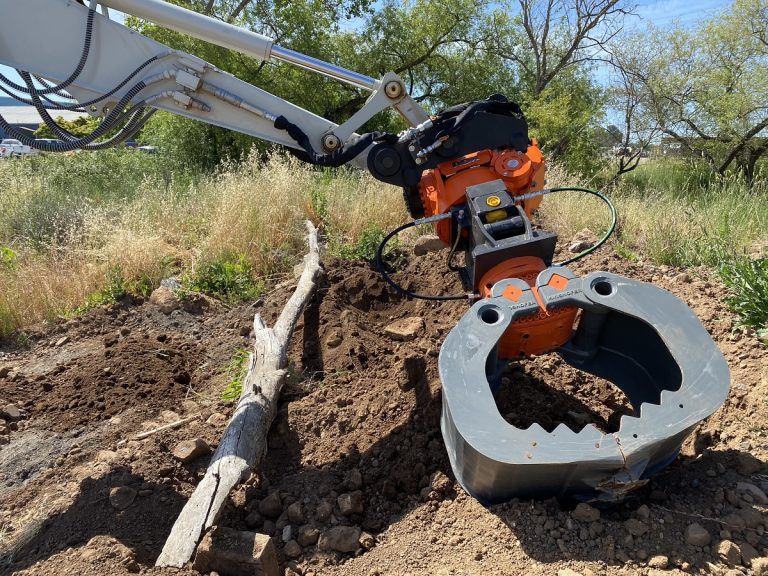 engcon Launches EC-Oil Automatic Quick Coupler for Tiltrotators on ...
