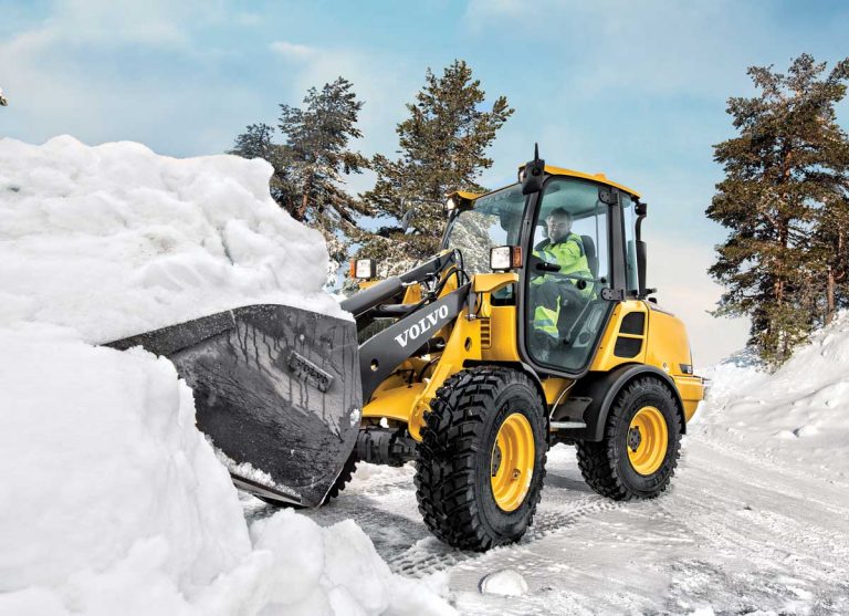 John Deere Improves Its New Compact Wheel Loaders