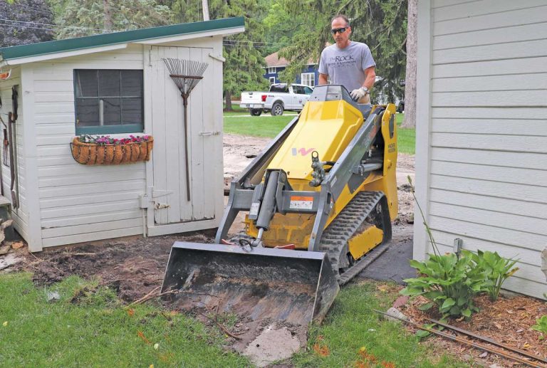 Innovative Iron Awards: Wacker Neuson’s SM100 Utility Track Loader ...