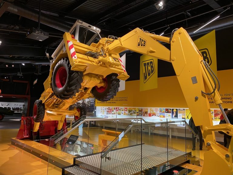 Photos! JCB Announces Hydrogen Combustion Engines with Working ...