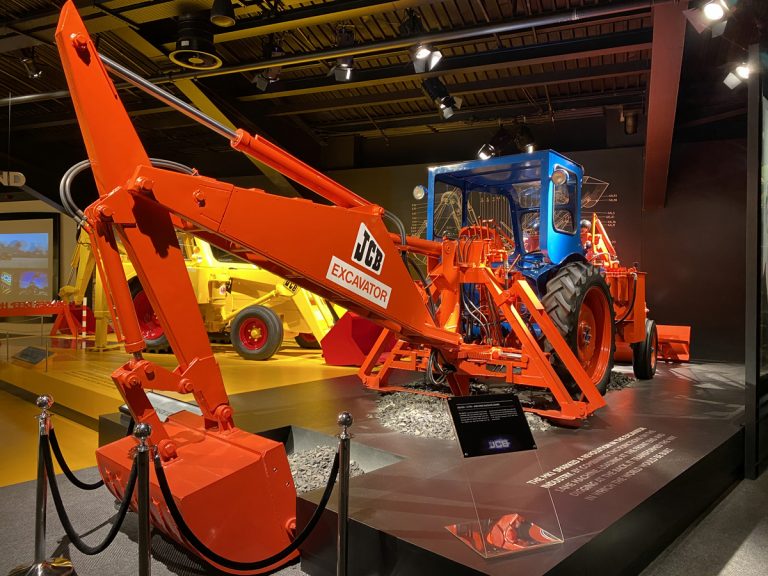 Photos! JCB Announces Hydrogen Combustion Engines with Working ...