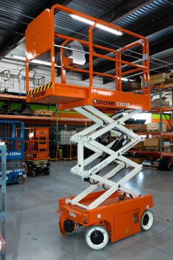 Snorkel Announces New Mini Electric Scissor Lift -- the S3013E ...