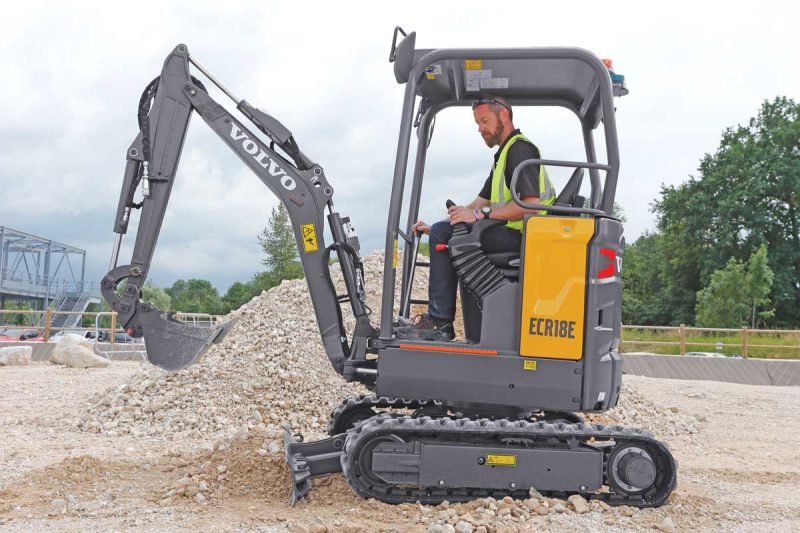 How to Choose and Prolong the Life of Mini Excavator Tracks