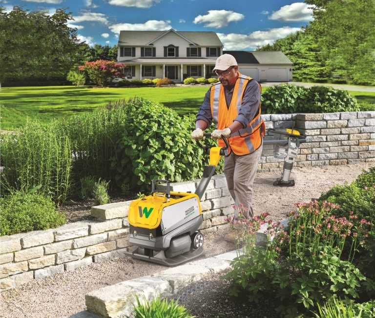 Bomag BPR 70/70 D Reversible Plate Compactor Features New Comfort ...