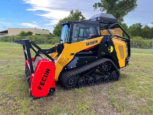 Supertrak's SK190TR Compact Track Loader Is a Beastly 190-hp Tool ...
