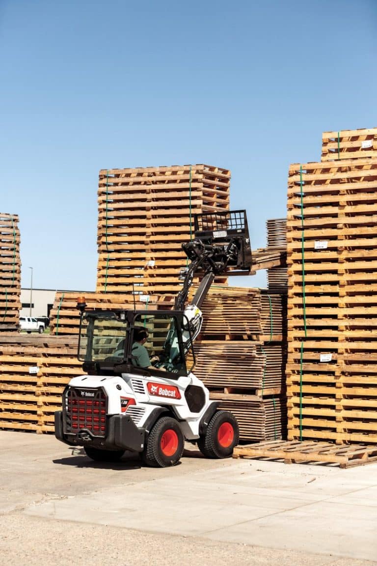 Enjoy this Completists Guide to Bobcat's L23 and L28 Small Articulated ...