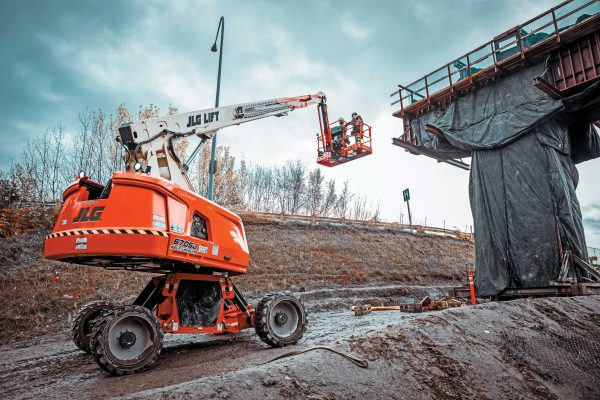 JLG's New Self-Leveling Boom Lift Now Available - Compact Equipment ...