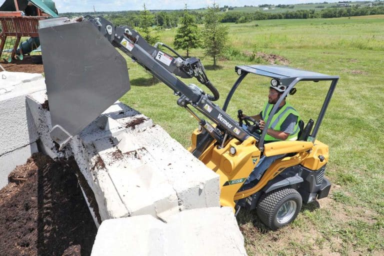 Summaries of 5 Different Lines of Small Articulated Loaders