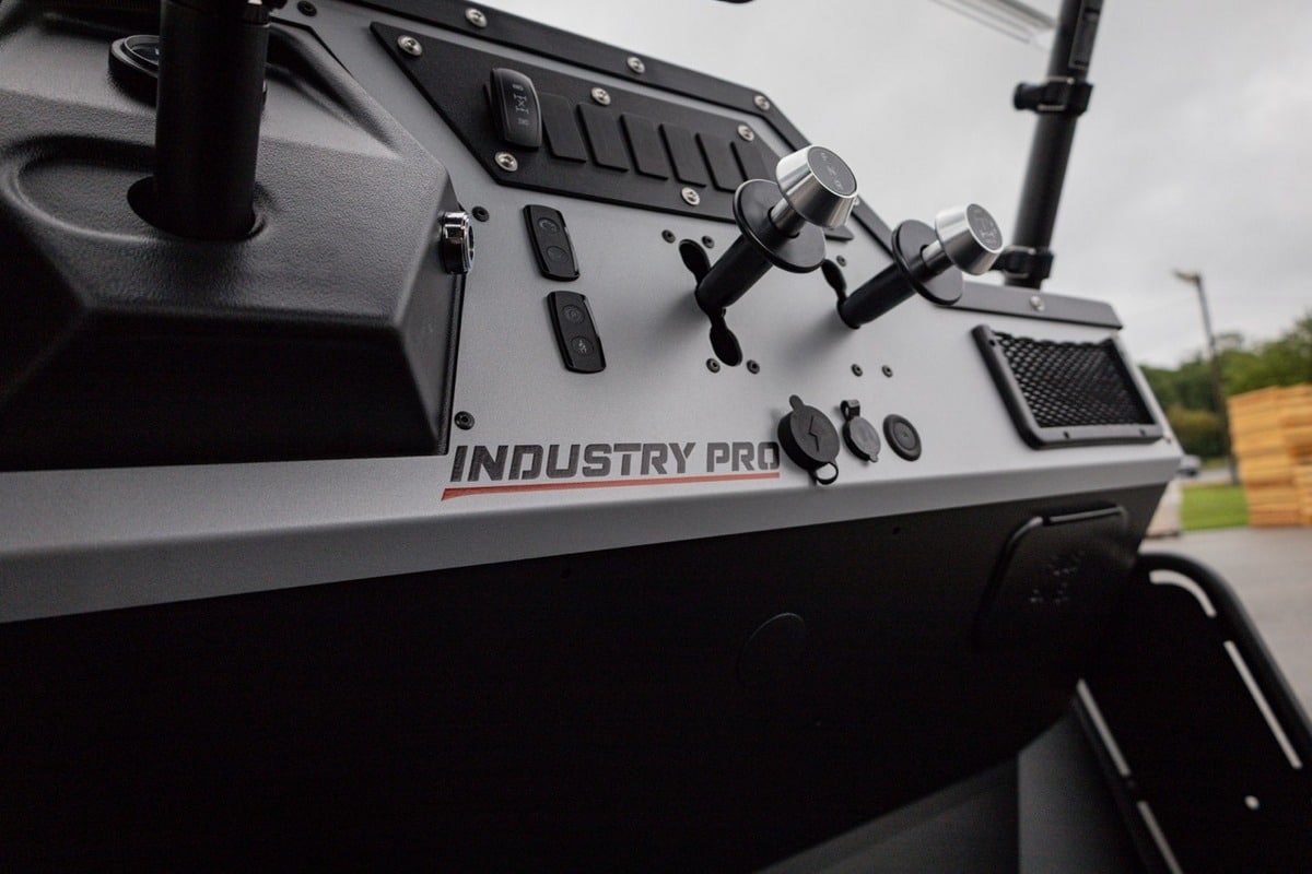 Photos! Landmaster to Launch Industry Pro Commercial Utility Vehicles ...