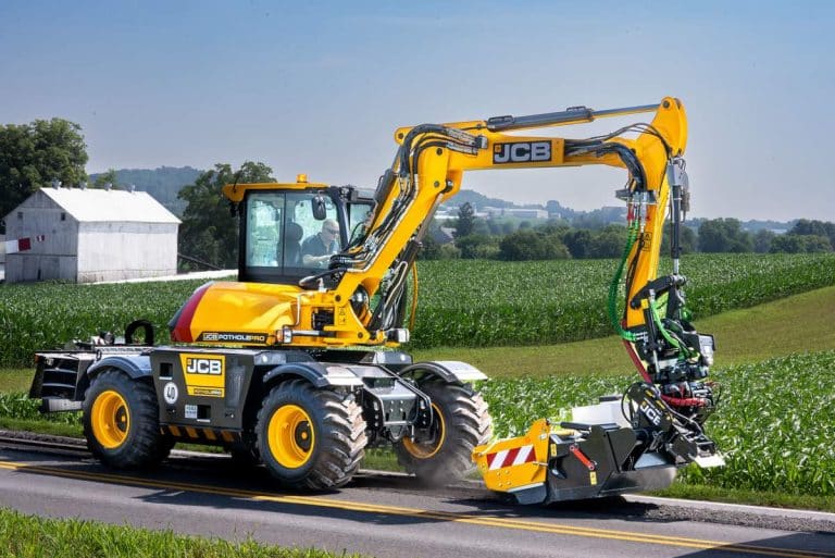 This JCB Pothole Pro Machine Can Repair a Pothole in Less than 8 ...