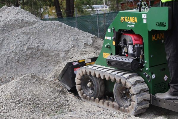 Stand-On Mini Loader Pioneer Kanga Releases a New Kanga Kid (the 220)