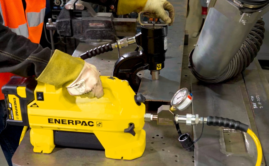 Enerpac Introduces New SC-Series Battery Pump with ‘Enerpac Connect ...