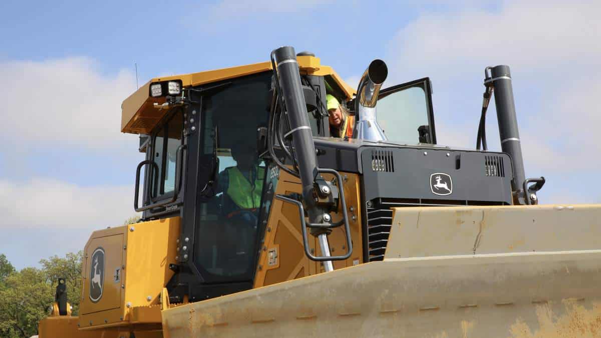 John Deere Sponsors Women at Work: Breaking Barriers