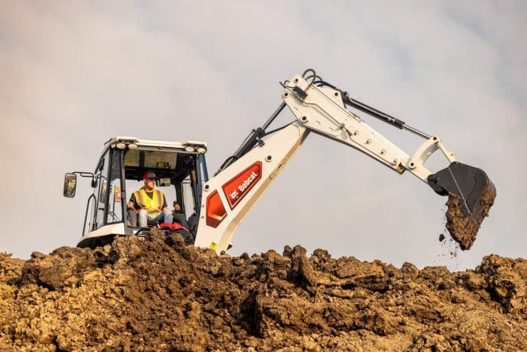 Bobcat B760 Backhoe Loader First Look