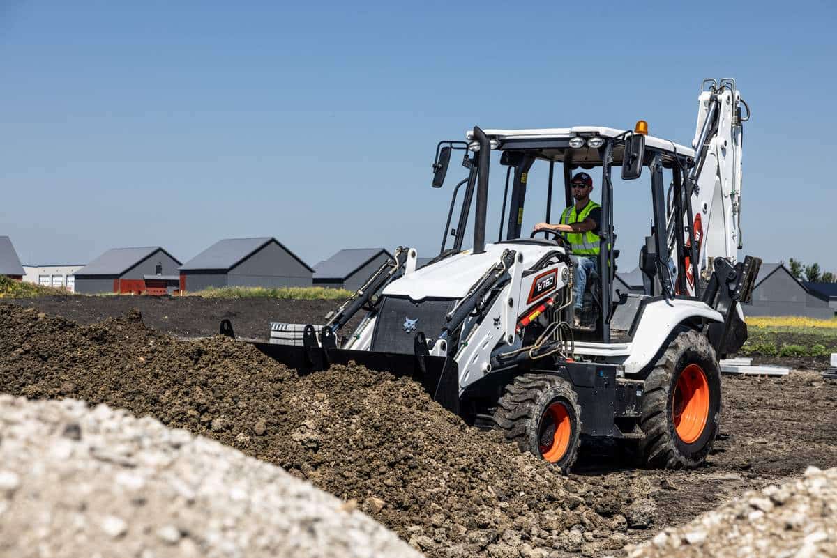 Bobcat B760 Backhoe Loader First Look