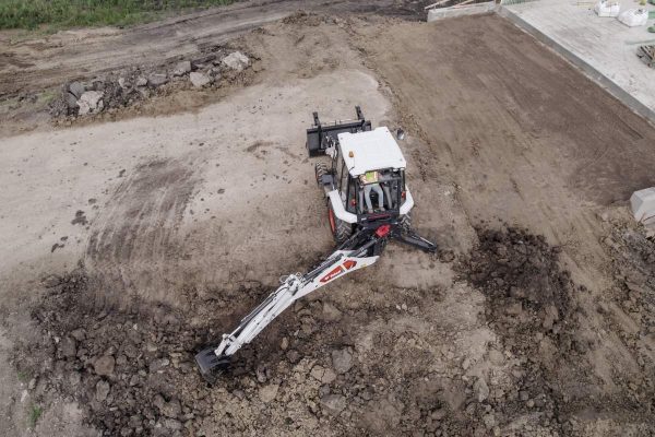 Bobcat B760 Backhoe Loader First Look