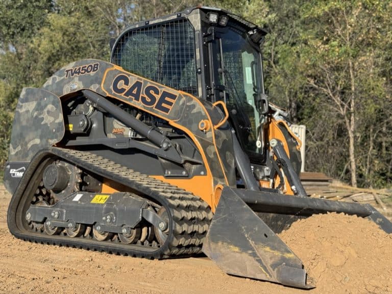 The Cat D2 Series Loaders at #ICUEE
