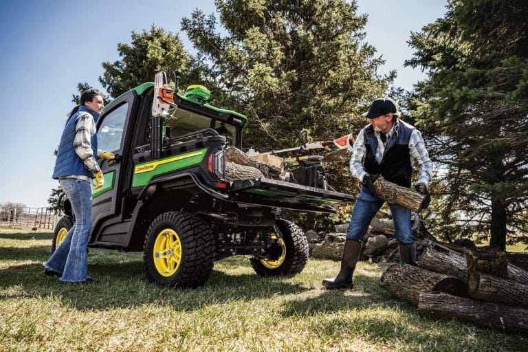 John Deere's Gator XUV 845 and Gator XUV 875 Utility Vehicles