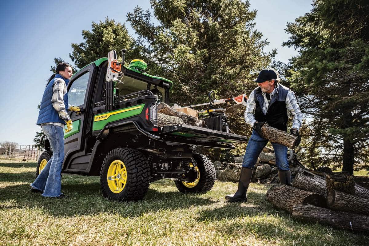 John Deere's Gator XUV 845 and Gator XUV 875 Utility Vehicles