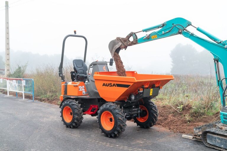 AUSA Launches its Next-Generation of Compact Dumpers — Compact ...