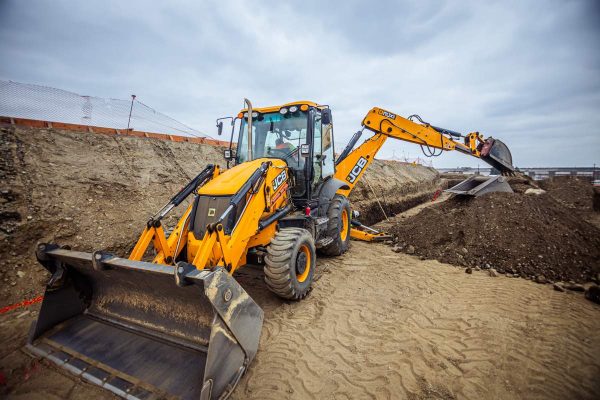 Video: JCB Walks Us Through Its Full Backhoe Loader Lineup