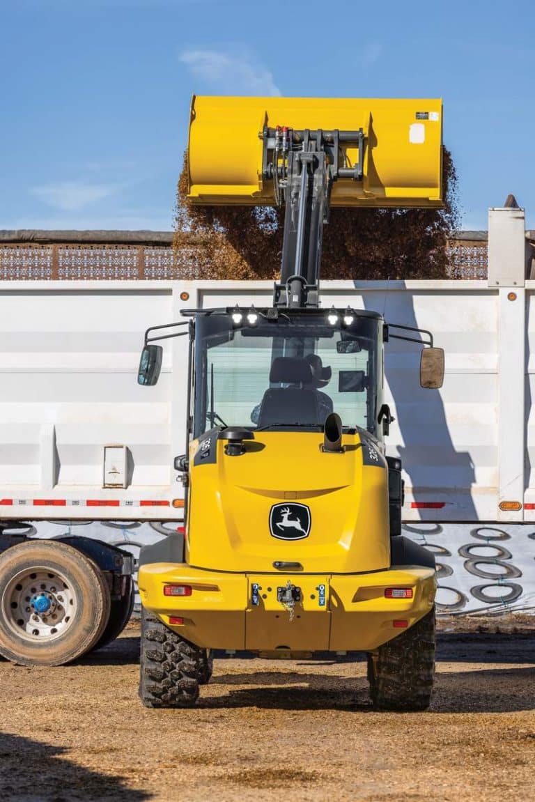 How to Choose a Compact Wheel Loader with a Telescoping Boom