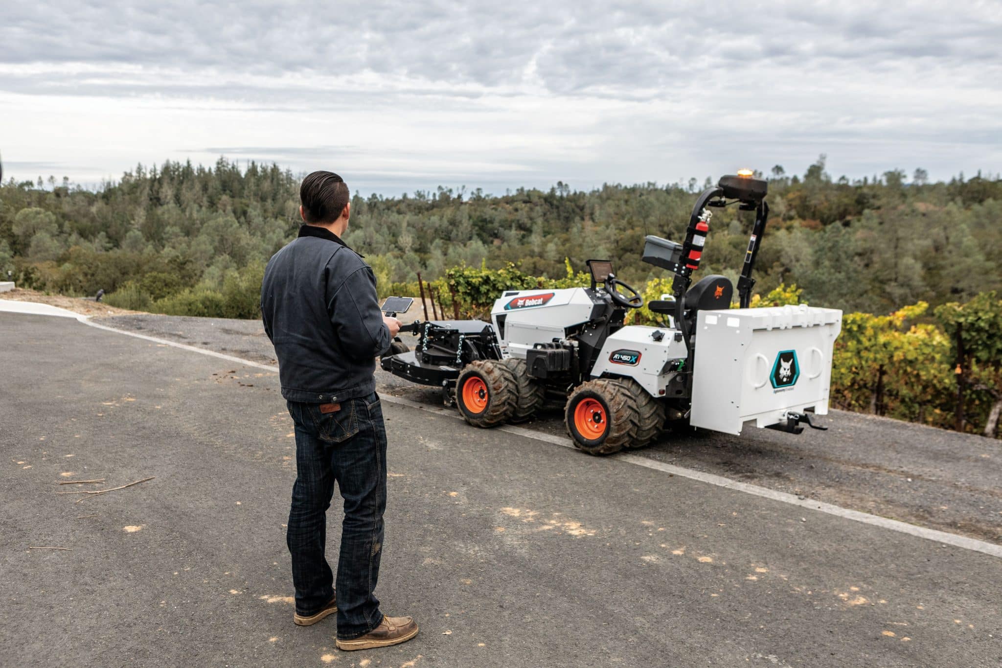 Bobcat’s AT450X Autonomous Tractor Combines AI, Electric Power