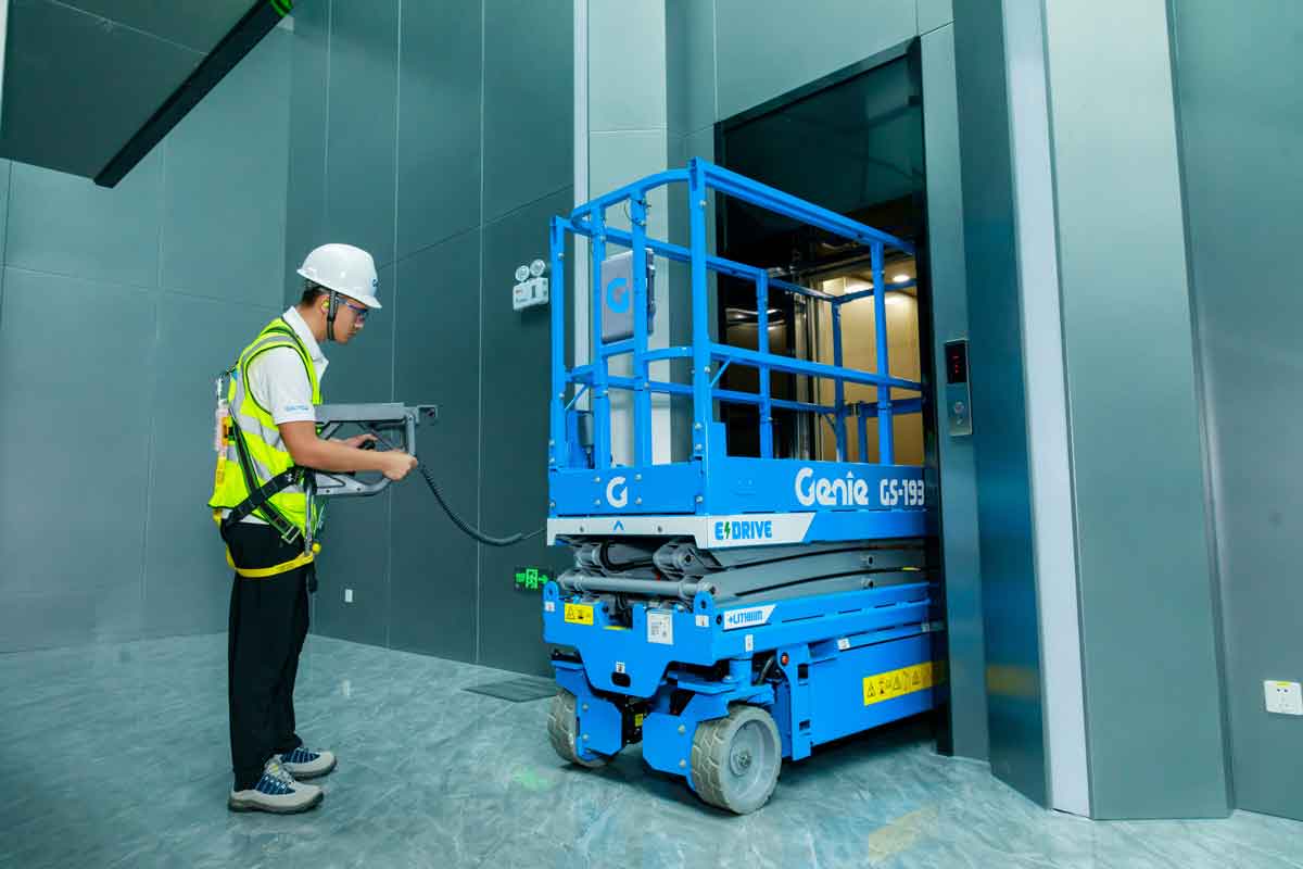 Manufacturers Discuss Their Most Popular Scissor Lifts — Compact ...
