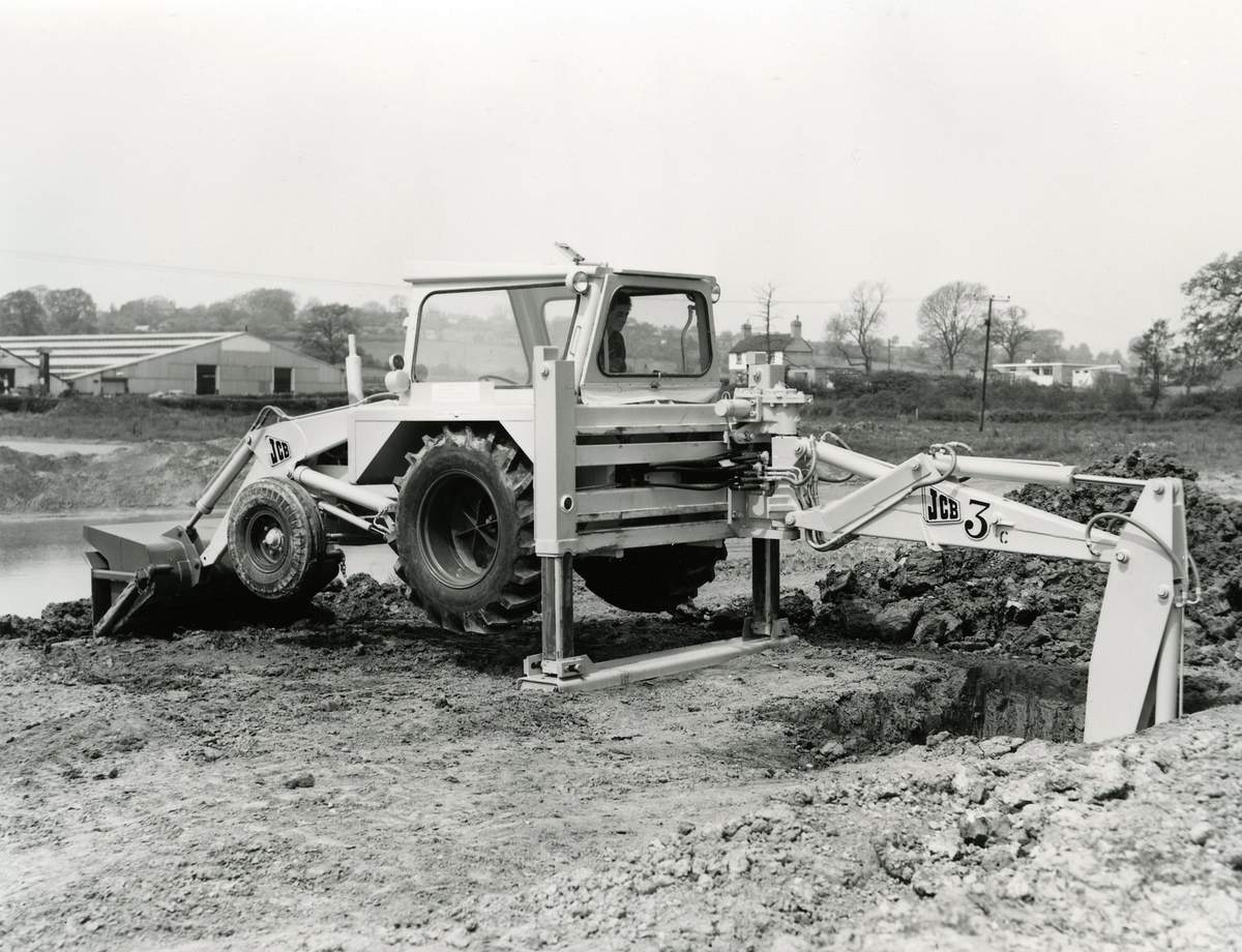 JCB Celebrates Production of Its One Millionth Backhoe Loader