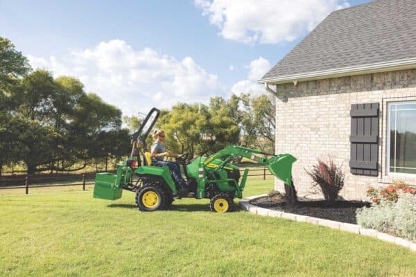John Deere Debuts Redesigned 1 Series Compact Utility Tractors