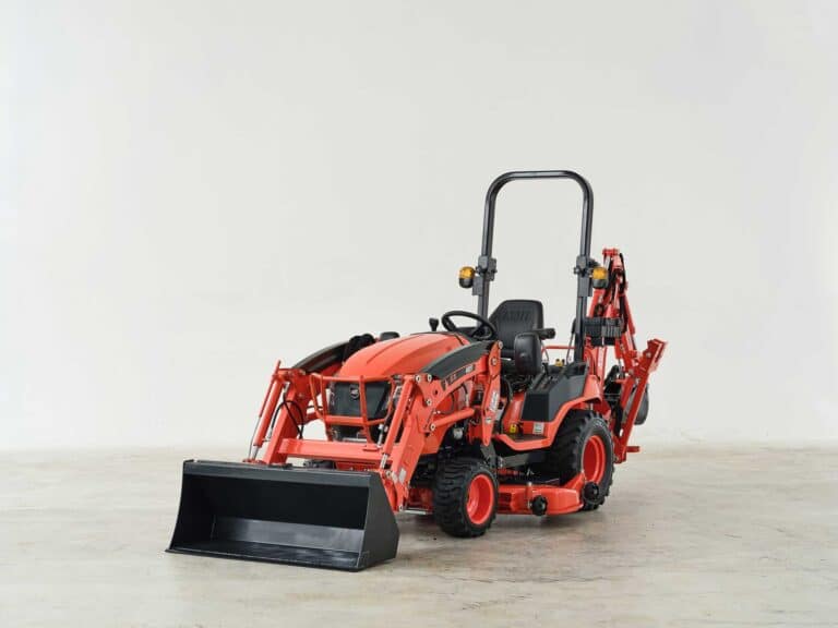 John Deere Debuts Redesigned 1 Series Compact Utility Tractors