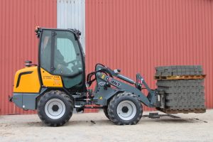 Check Out These Cool GIANT Skid Steer Loaders